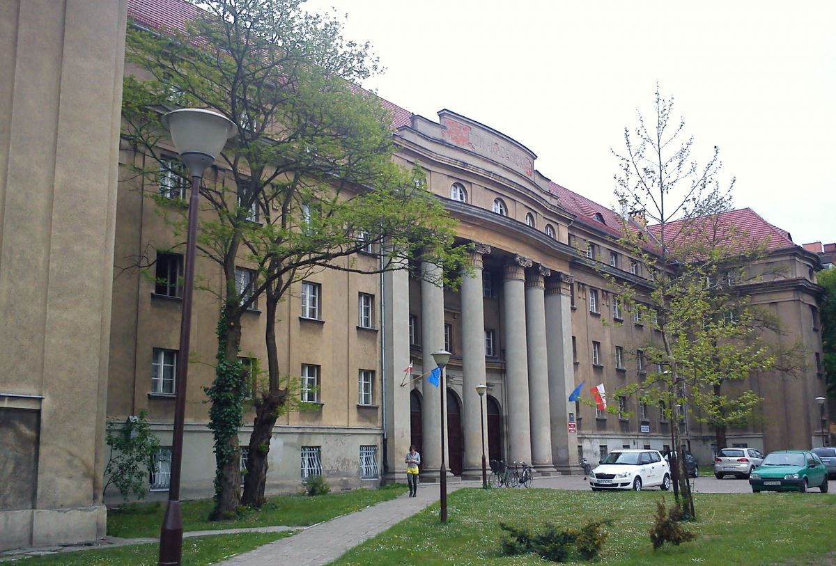 Akademik Hanka - Przewodnik - Dioblina