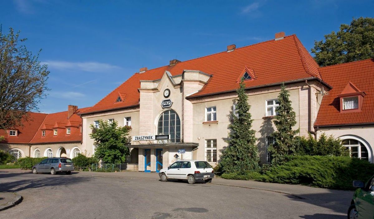 Dworzec kolejowy Zbąszynek - Przewodnik - Dioblina